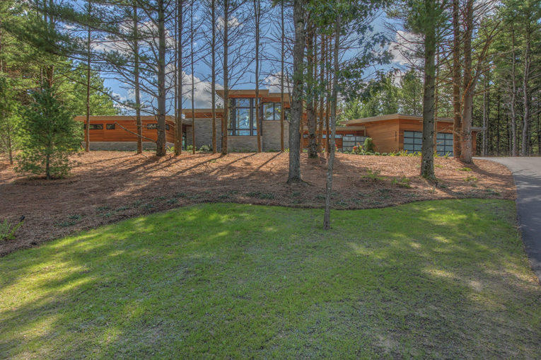 Modern Custom - Nugent Builders